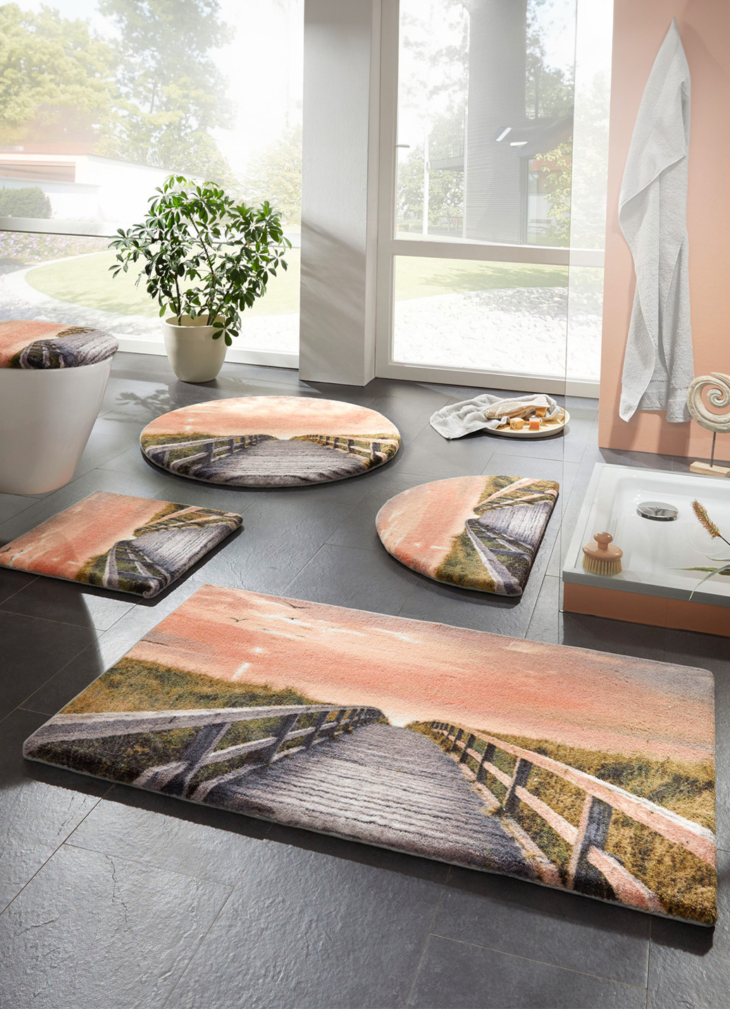 Badgarnitur, auch für Rollstuhl und Rollator geeignet - BUNT